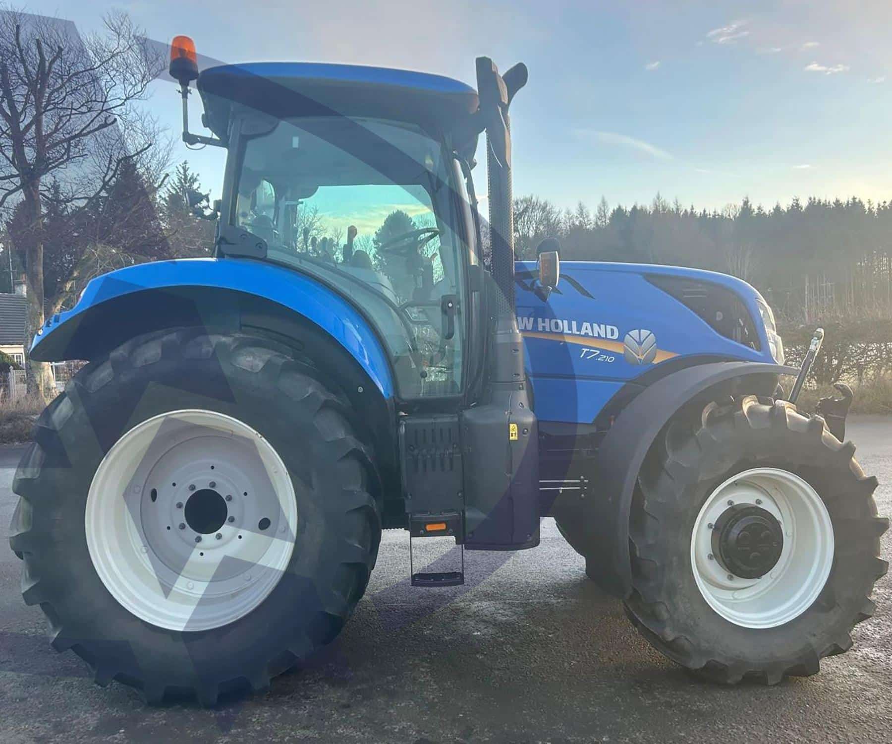 New Holland T7.210 RC Tractor - Agricar