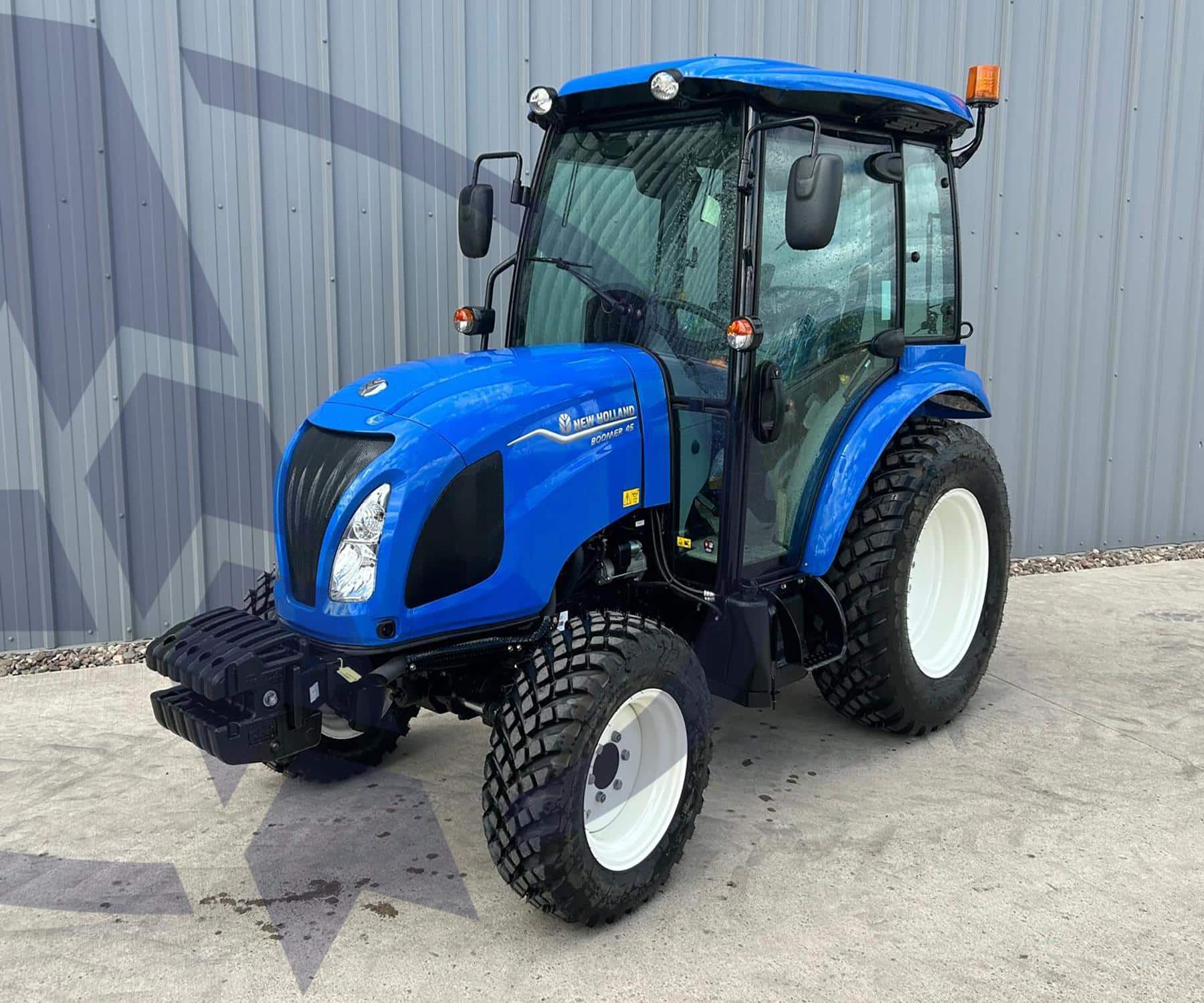 New Holland BOOMER 45 Tractor - Agricar